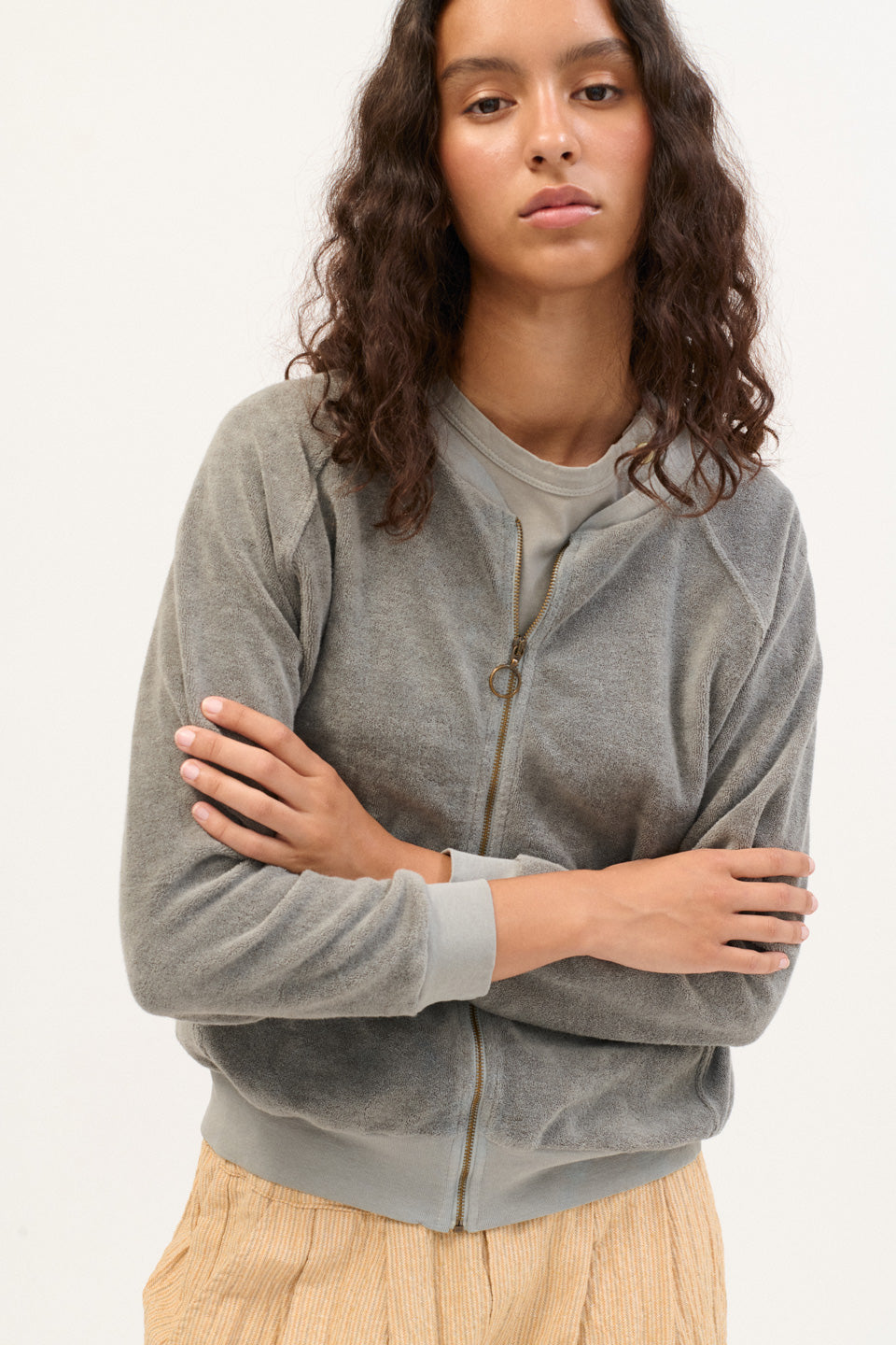 Cardigan de rizo gris con cremallera RIVA